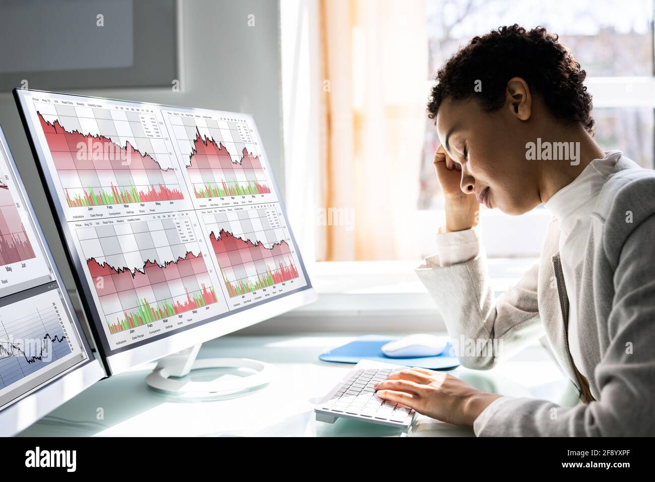Trader Stock Loss And Decrease. Financial Insolvency Stock Photo - Alamy