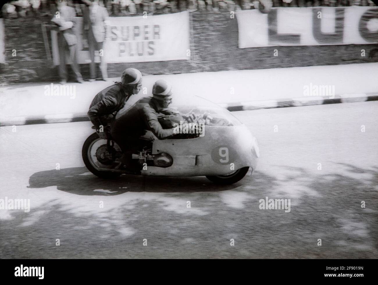 Motorcycle and sidecar racing 1958/59 part II, Brands Hatch Circuit ...
