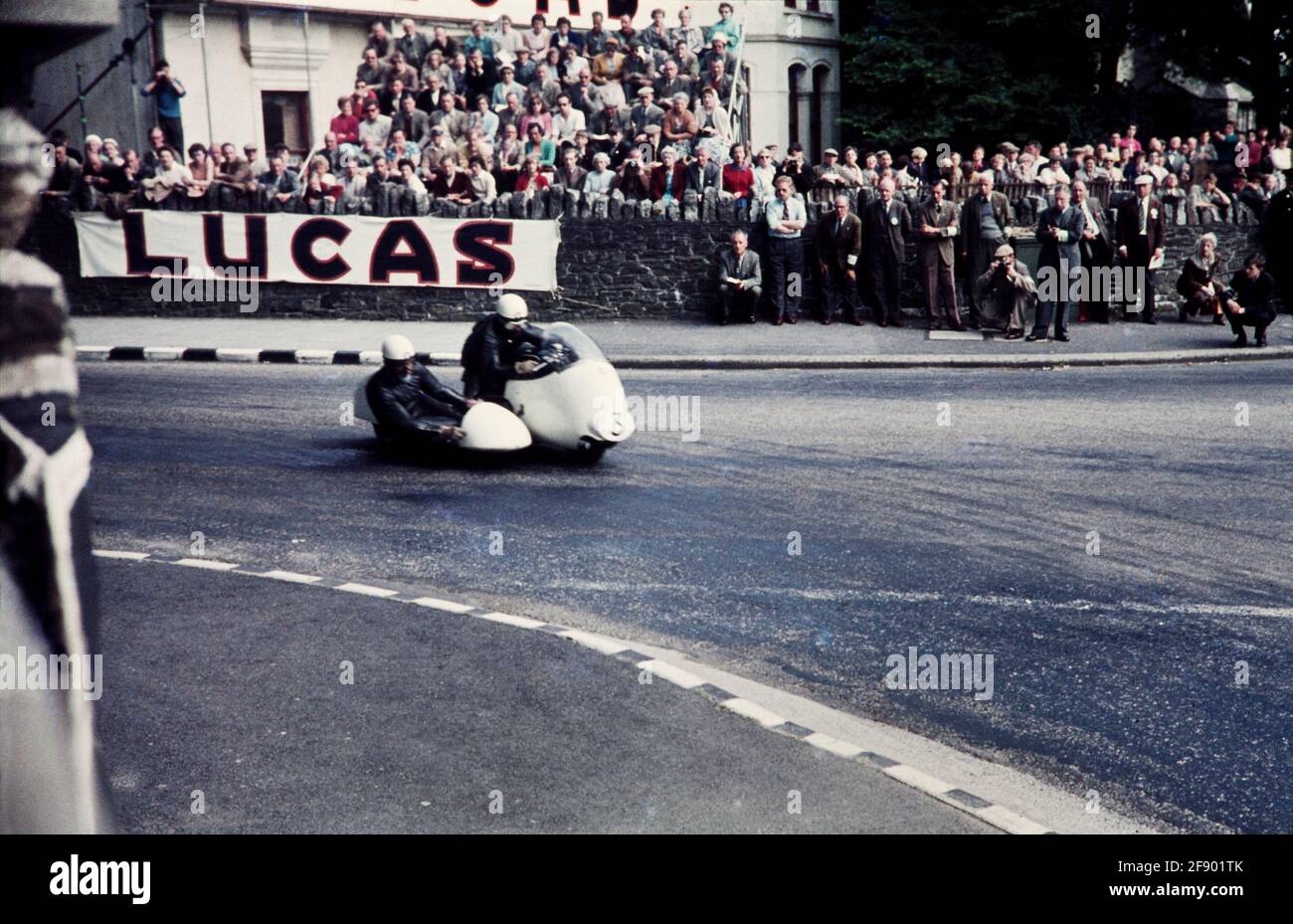 Motorcycle and sidecar racing 1958/59 part II, Brands Hatch Circuit ...