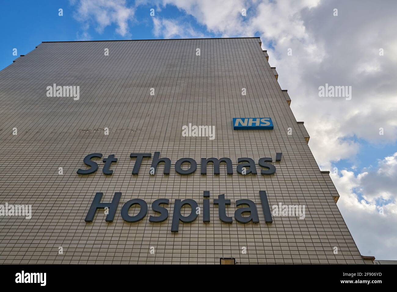 St thomas's hospital London. NHS hospital. I love NHS Stock Photo - Alamy