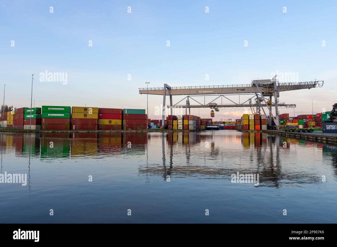 Logistic building holland hi-res stock photography and images - Alamy