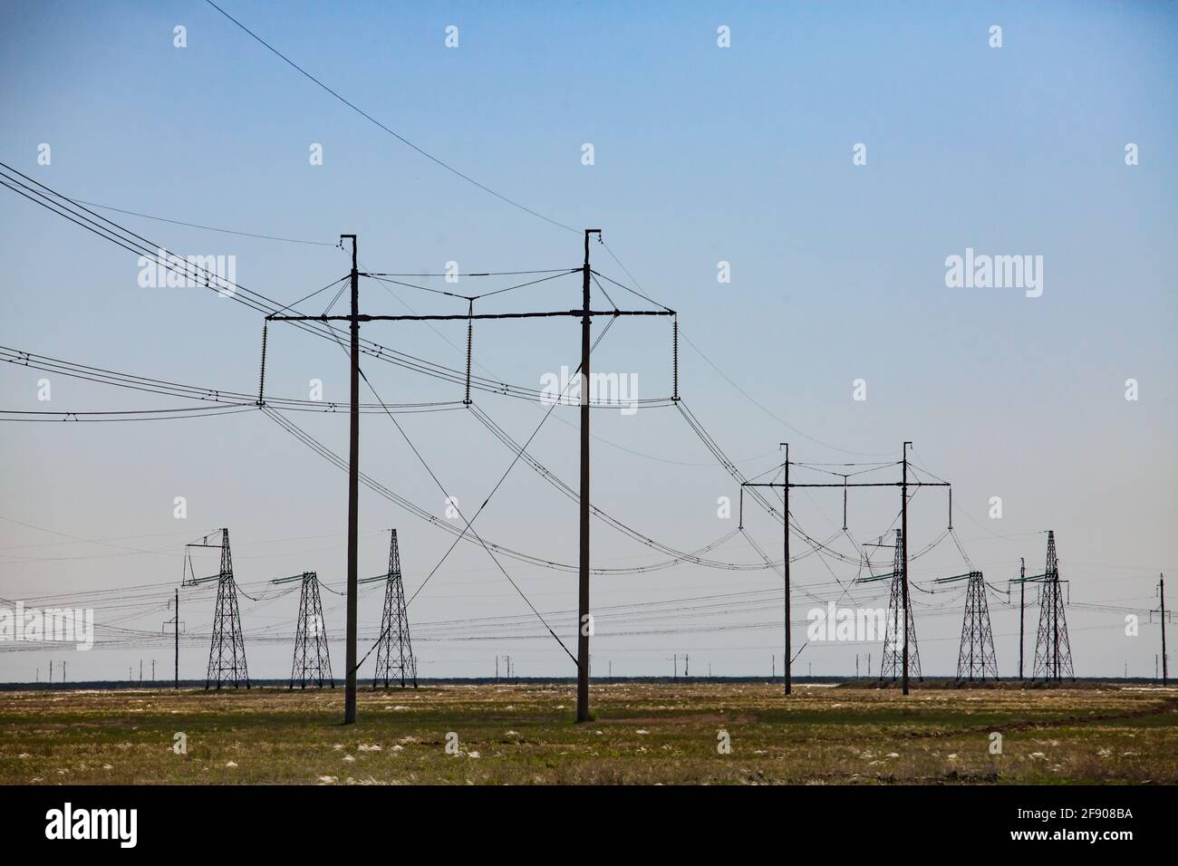 Transmission line hi-res stock photography and images - Alamy