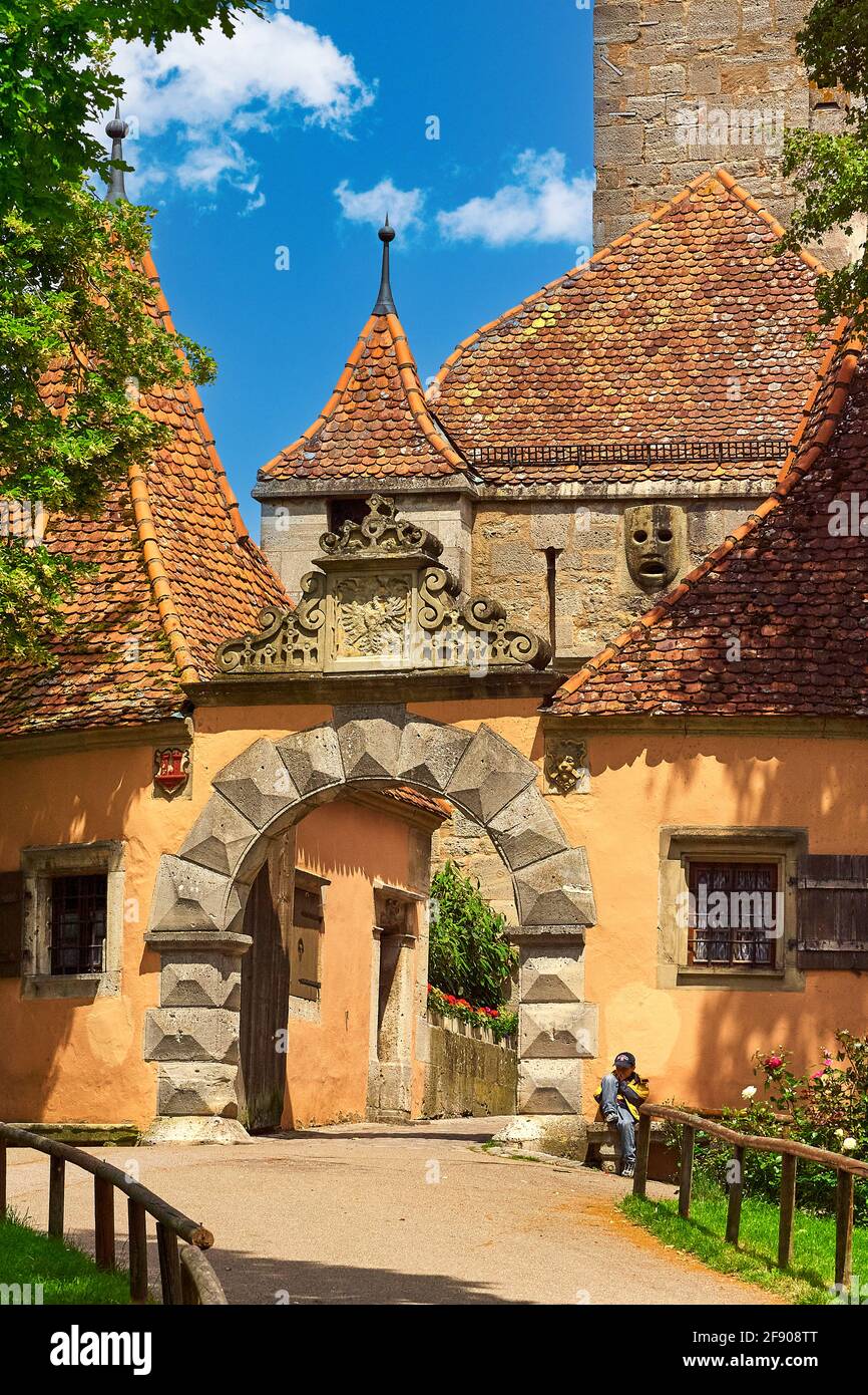 Medieval stone gate tower hi-res stock photography and images - Alamy
