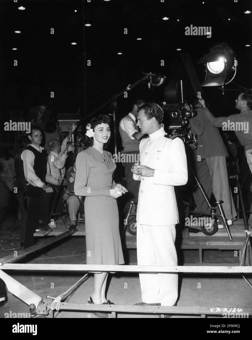 JENNIFER JONES and JOSEPH COTTEN on set candid with Camera Crew during ...
