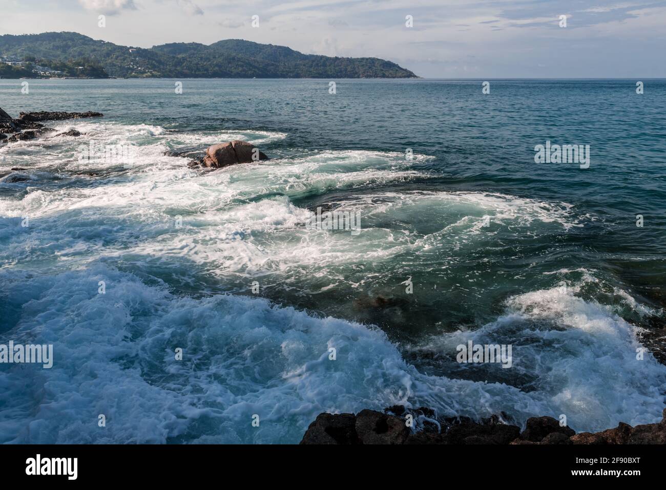 Rocky shore splash surf hi-res stock photography and images - Alamy