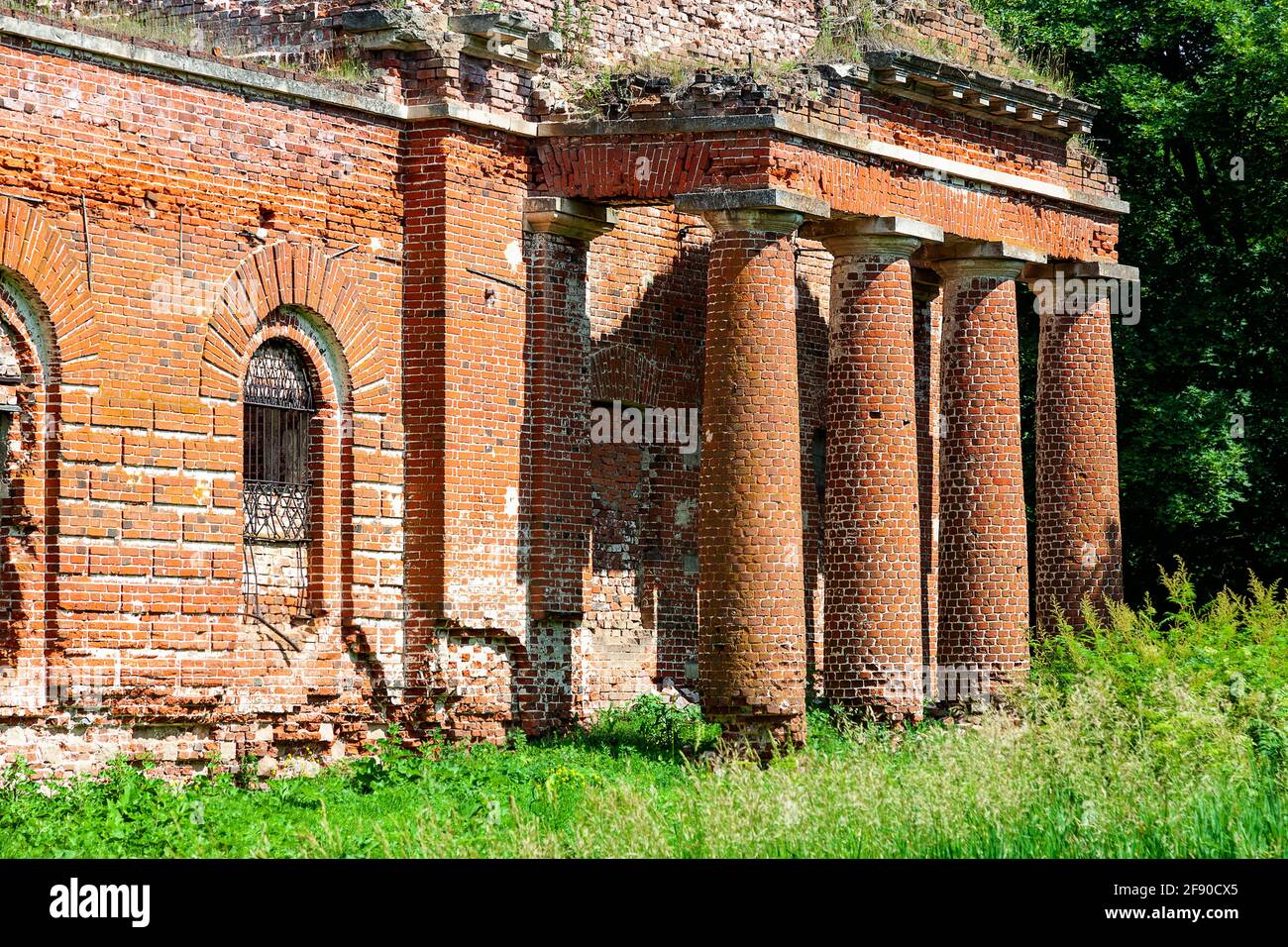 Old brick church hi-res stock photography and images - Alamy