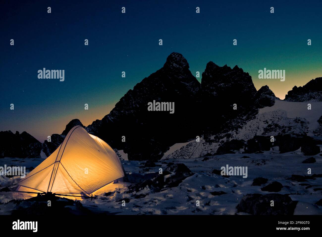Illuminated tent below night sky hi-res stock photography and images - Alamy