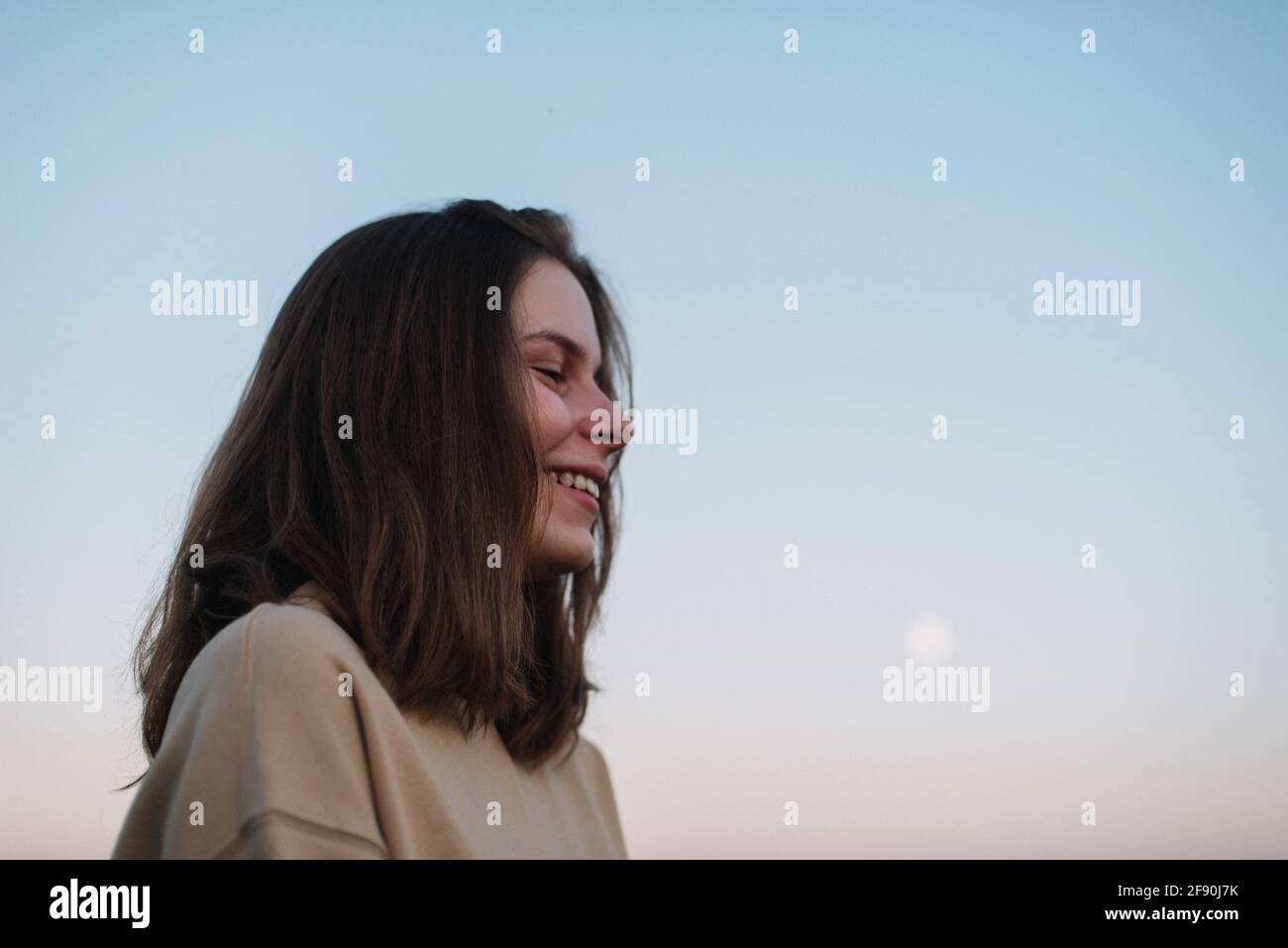 Sunset model and sky hi-res stock photography and images - Alamy