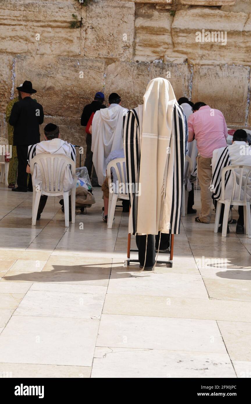 Jerusalem: Men praying at the western wall or wailing wall in the old ...