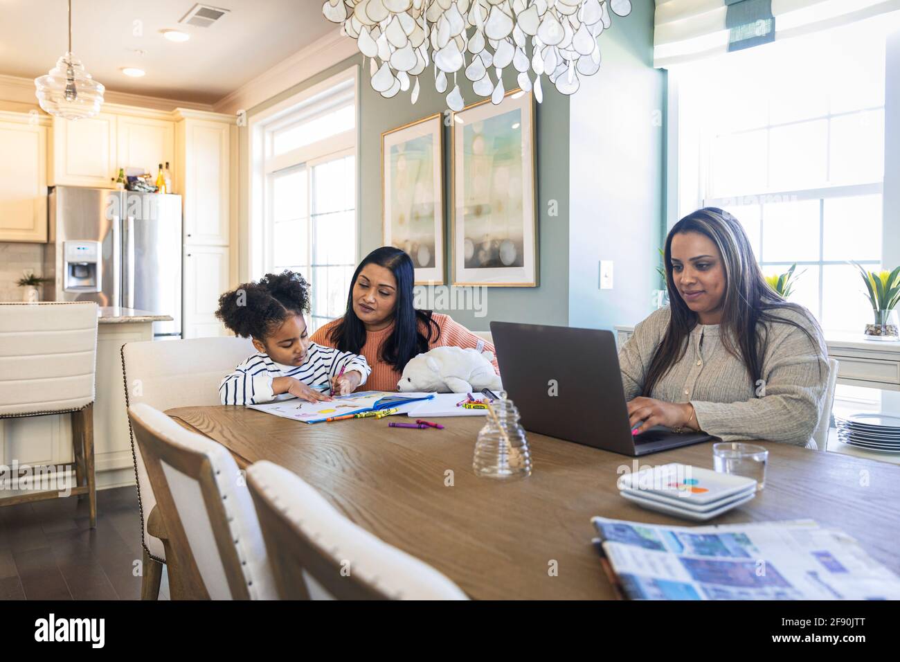 Mother daughter coloring book hi-res stock photography and images - Alamy