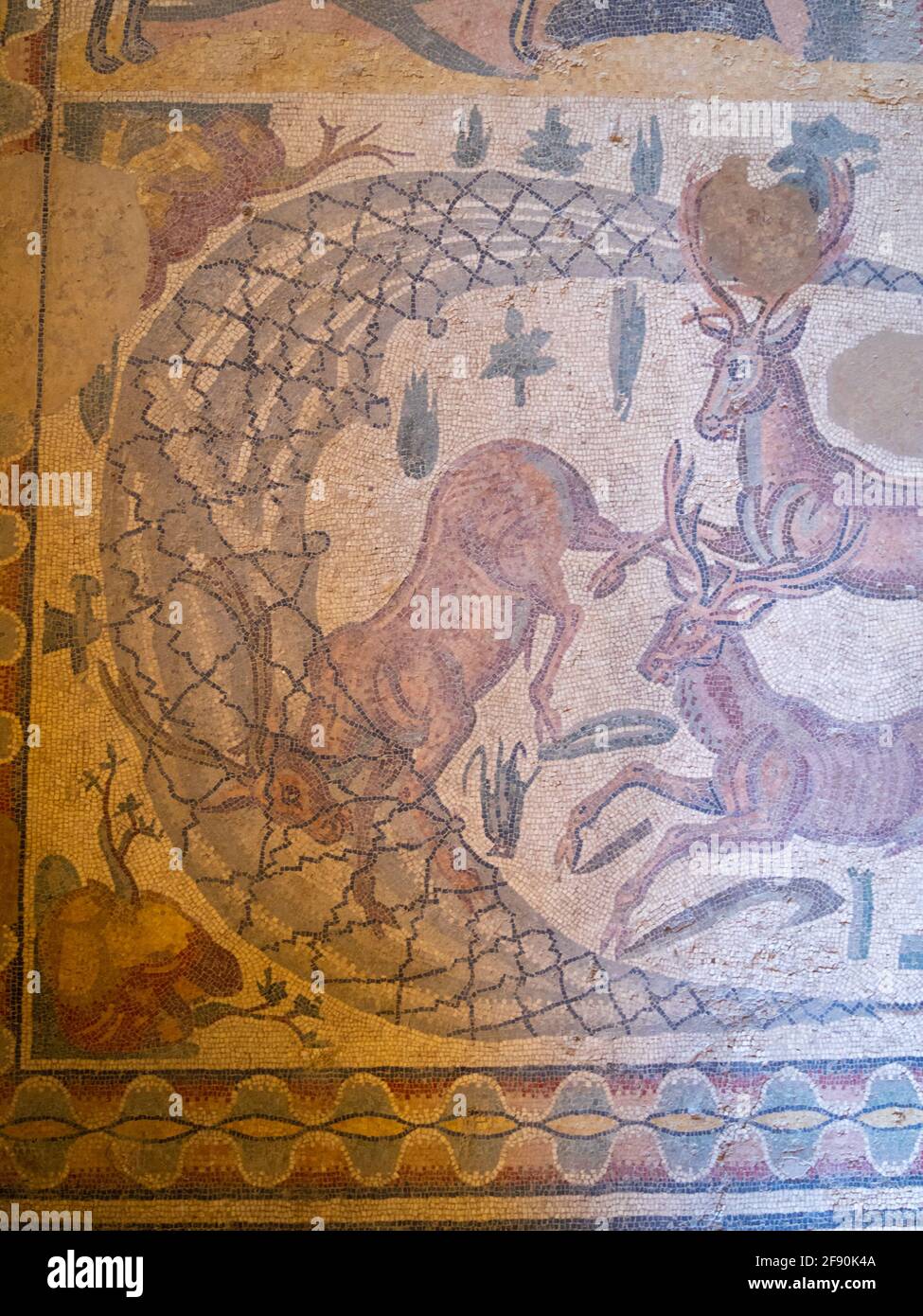 Little mosaic hi-res stock photography and images - Alamy