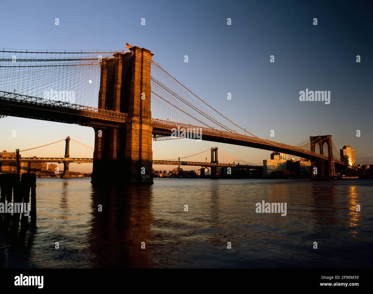 New york bridges hi-res stock photography and images - Alamy