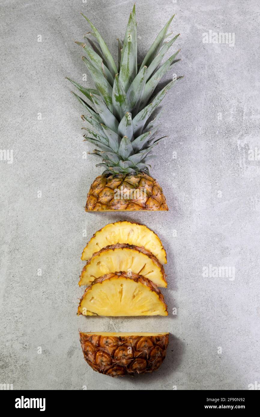 Pineapple slices lime hi-res stock photography and images - Alamy