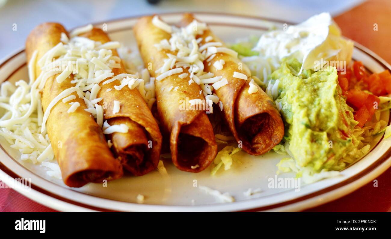 Flautas hi-res stock photography and images - Alamy
