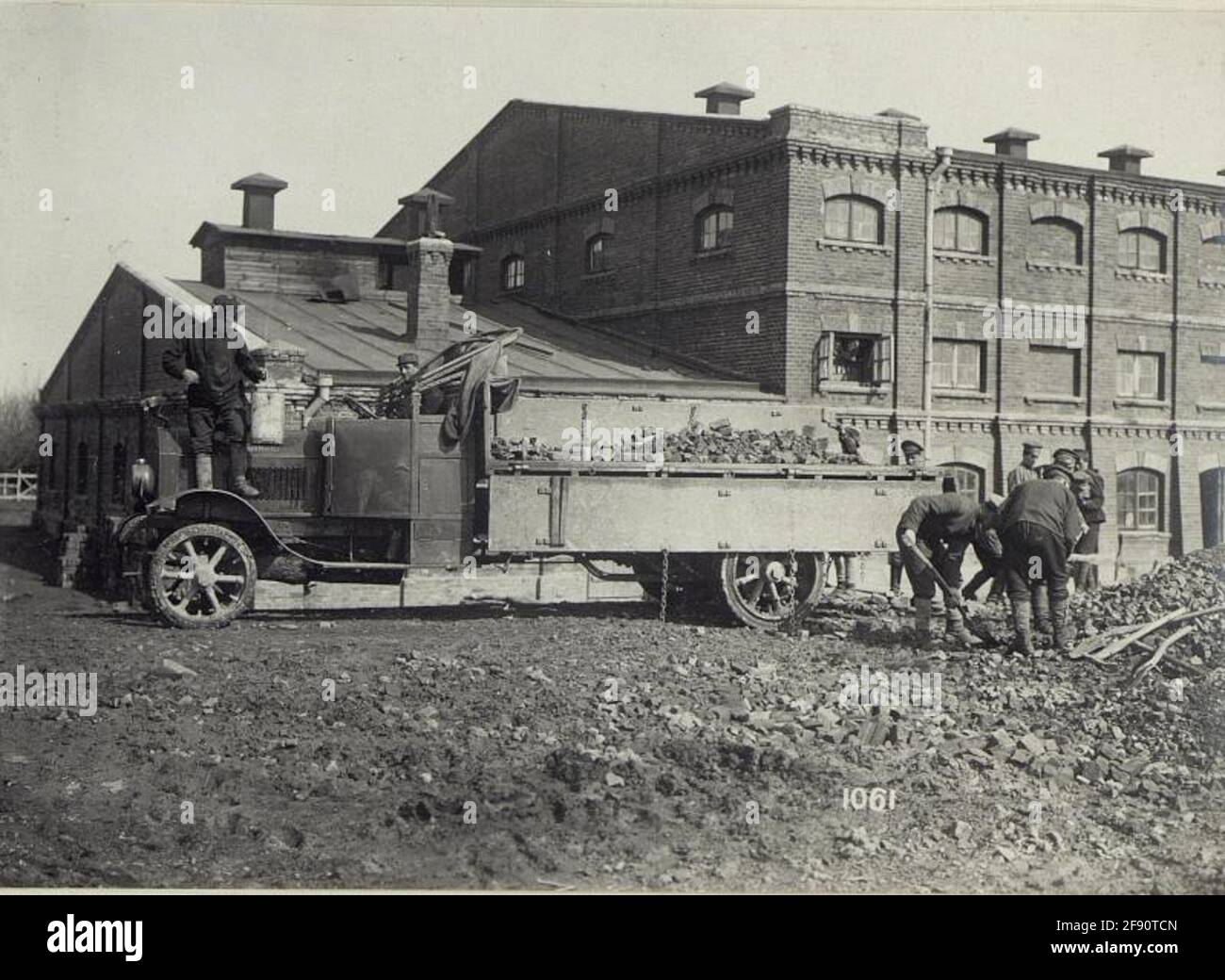 Brick trillery of the fourth K.U.K. Army probably in the area of Kowel ...