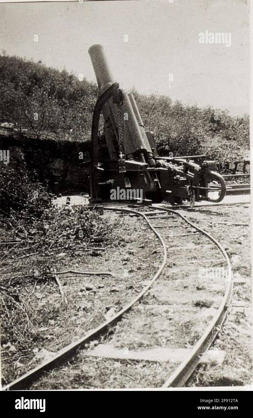 Austrian 38cm howitzer L.17 in the Etschtal Stock Photo - Alamy