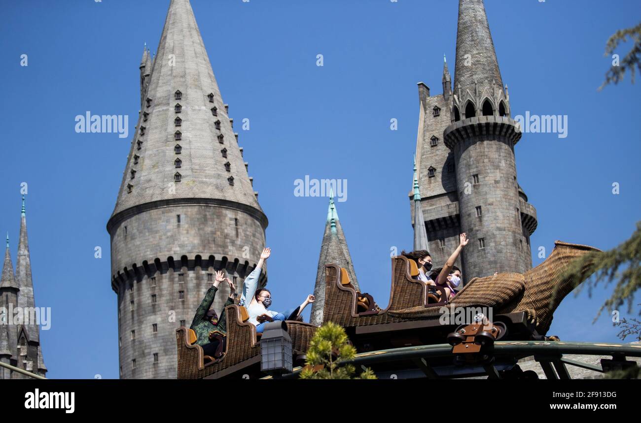 Flight of the hippogriff ride hi-res stock photography and images - Alamy