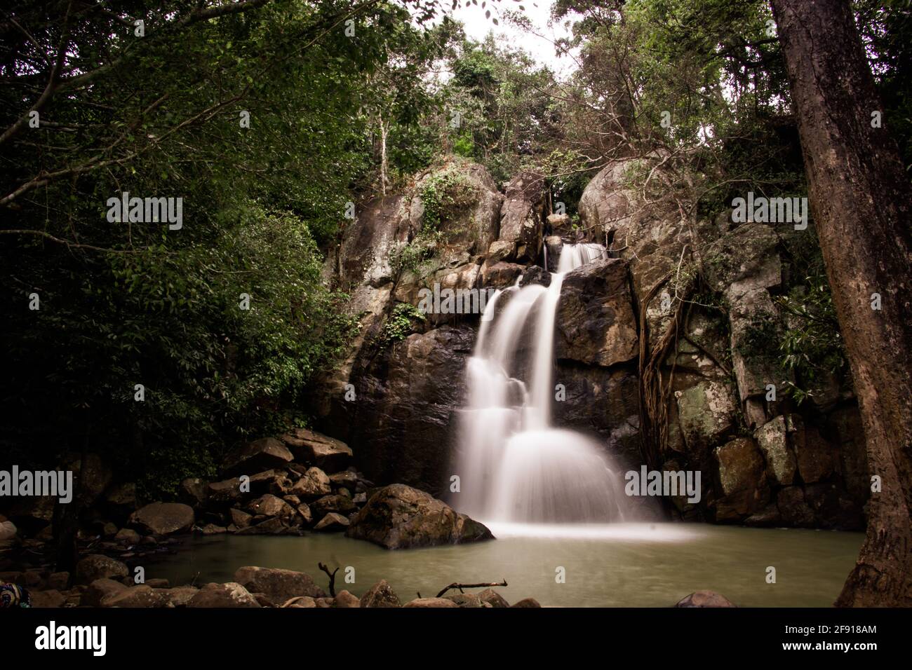 Scenic Midubanda waterfalls in Odisha at Daringbadi also known as ...