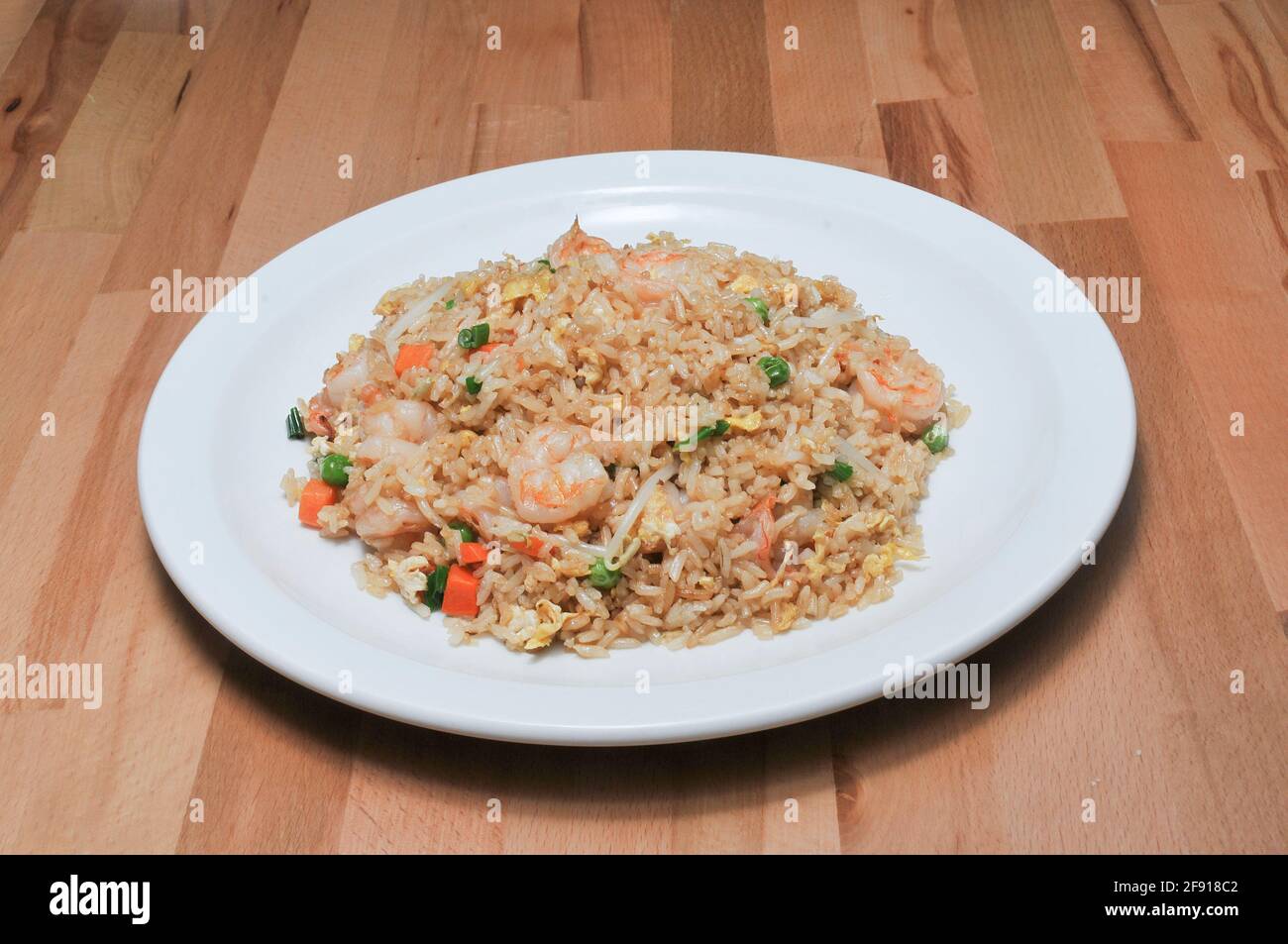 Authentic and traditional Chinese dish known as shrimp fried rice Stock ...