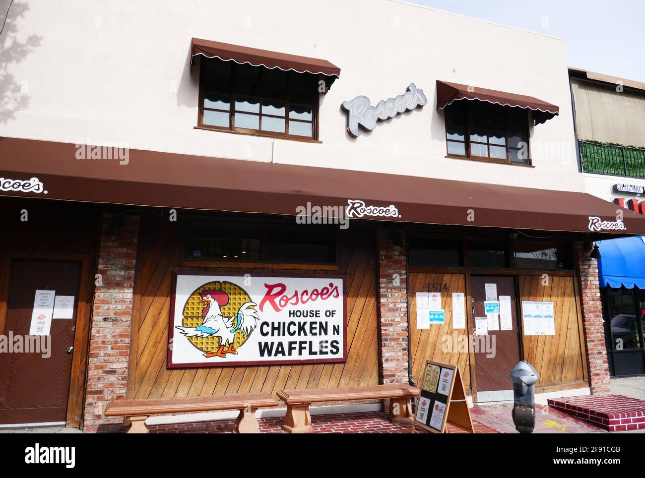 Roscoe's chicken n waffles hi-res stock photography and images - Alamy