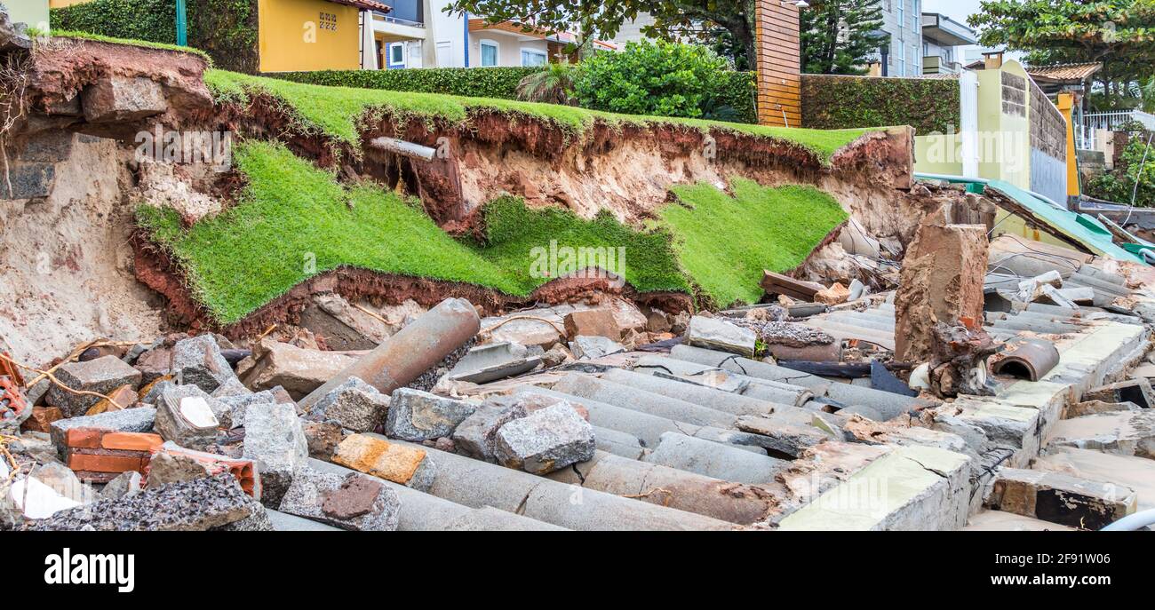 Destruction caused by high tide waves Stock Photo - Alamy