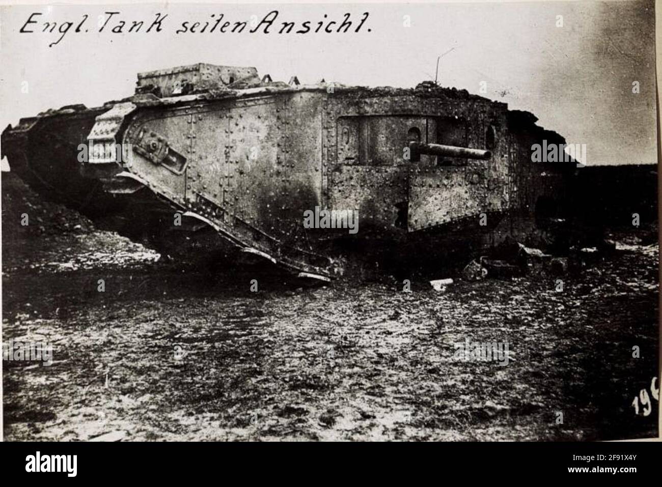 English tank wwi hi-res stock photography and images - Alamy