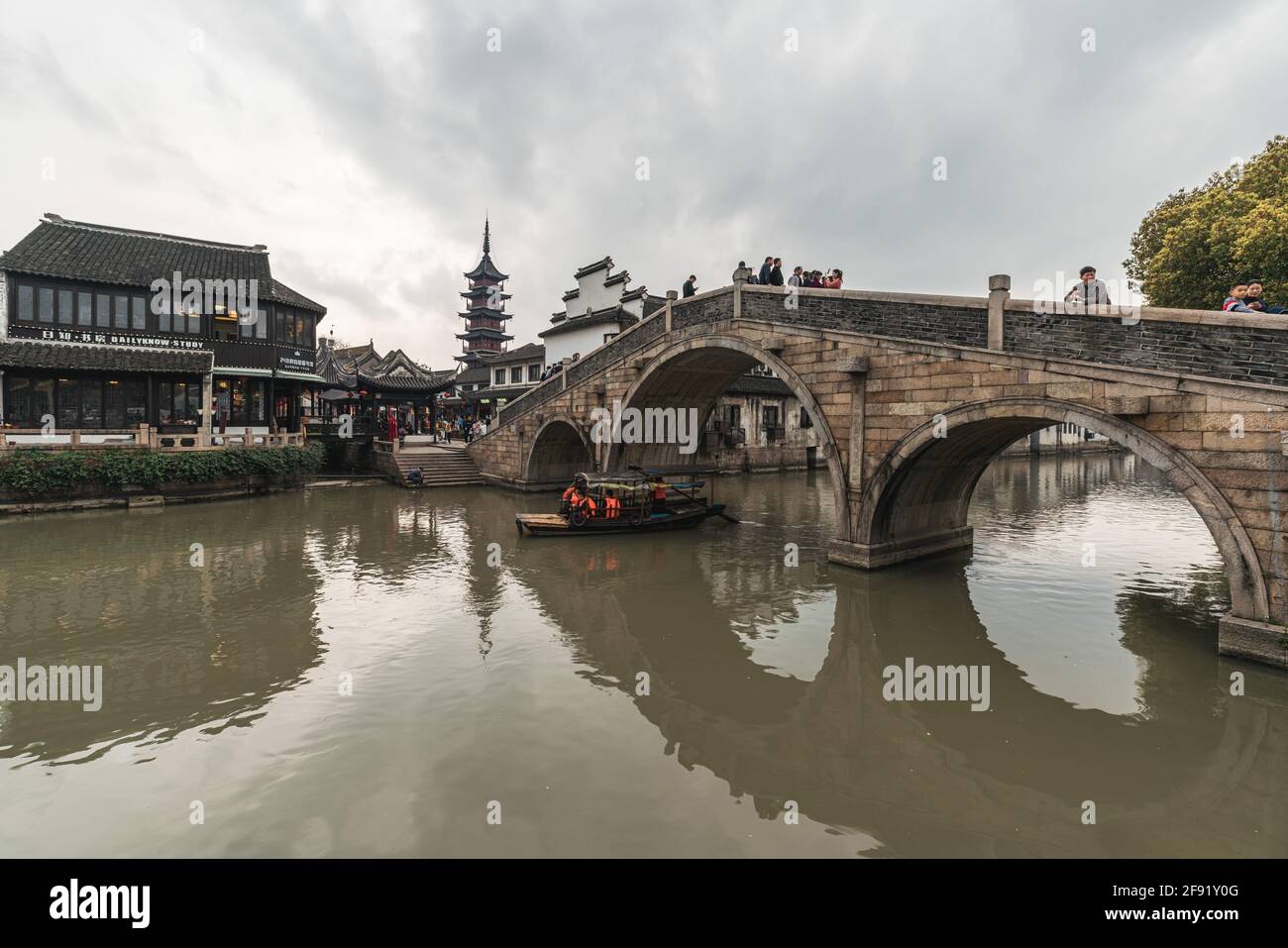 Eaves ancient buildings ancient buildings ancient buildings hi-res ...