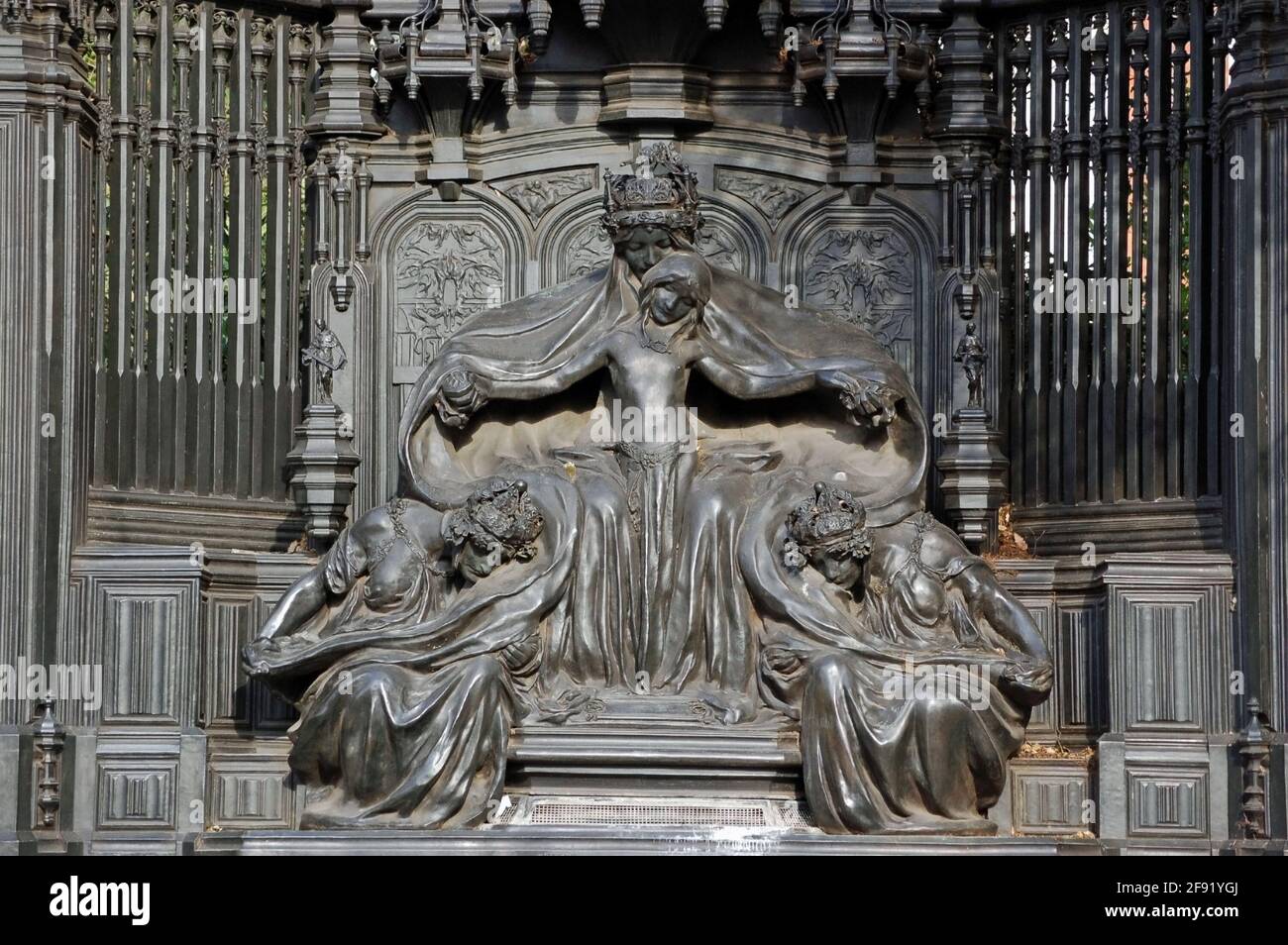 Monument to Queen Alexandra by sculptor Sir Alfred Gilbert showing the ...
