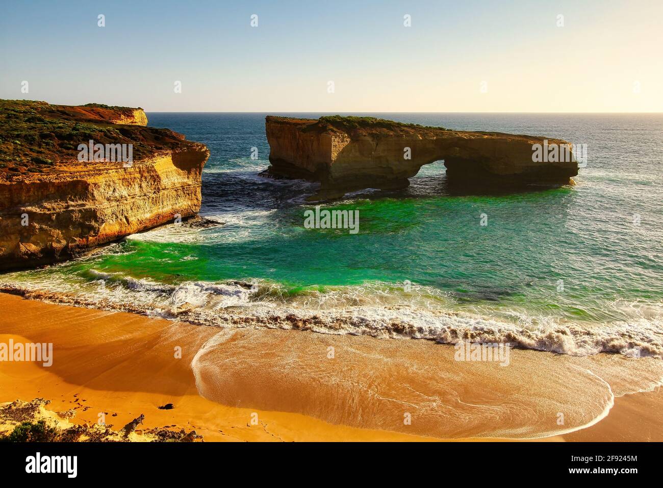 The London Bridge rock formation, Great Ocean Road, Victoria, Australia ...