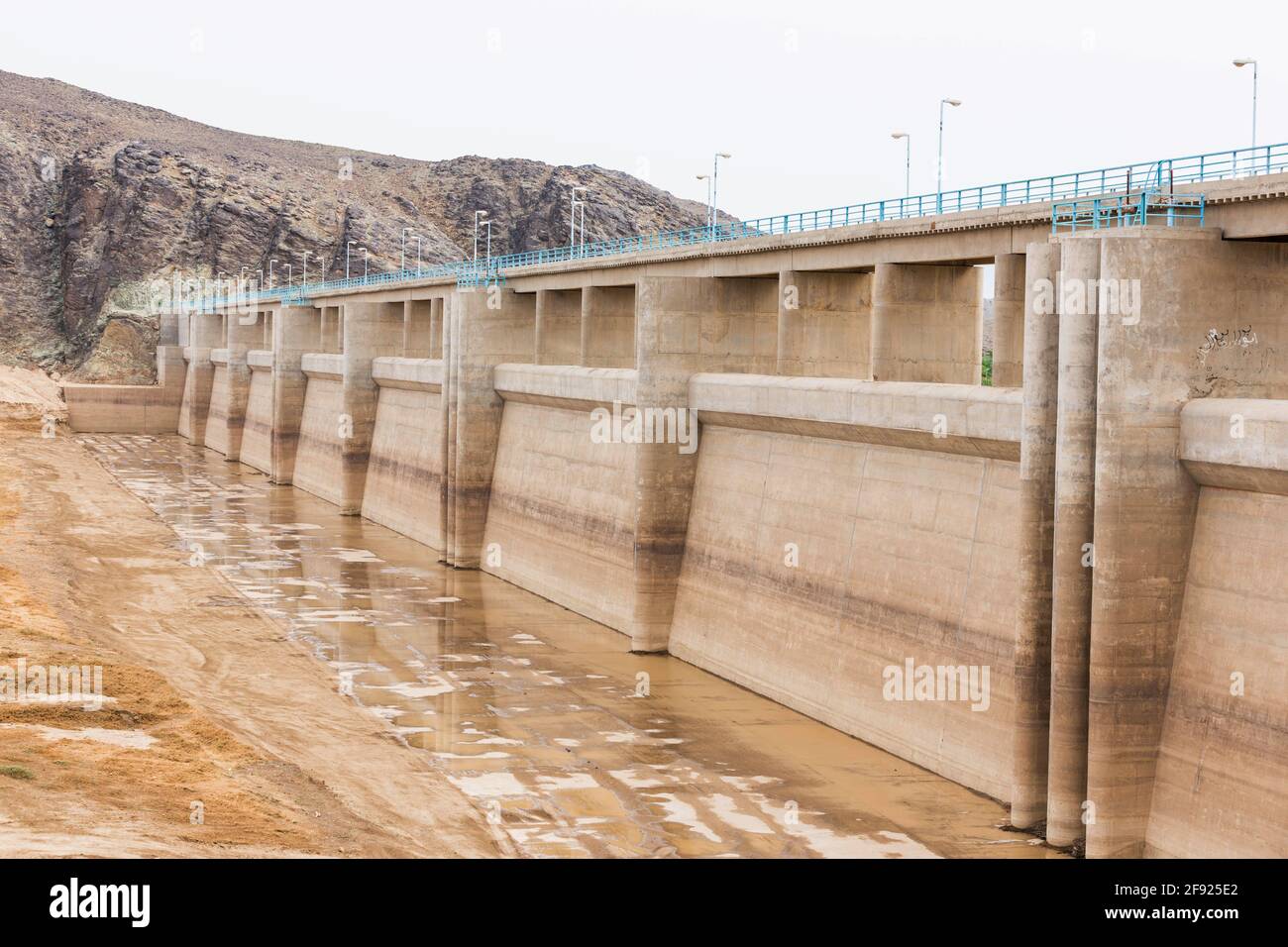 Yanbu industry hi-res stock photography and images - Alamy