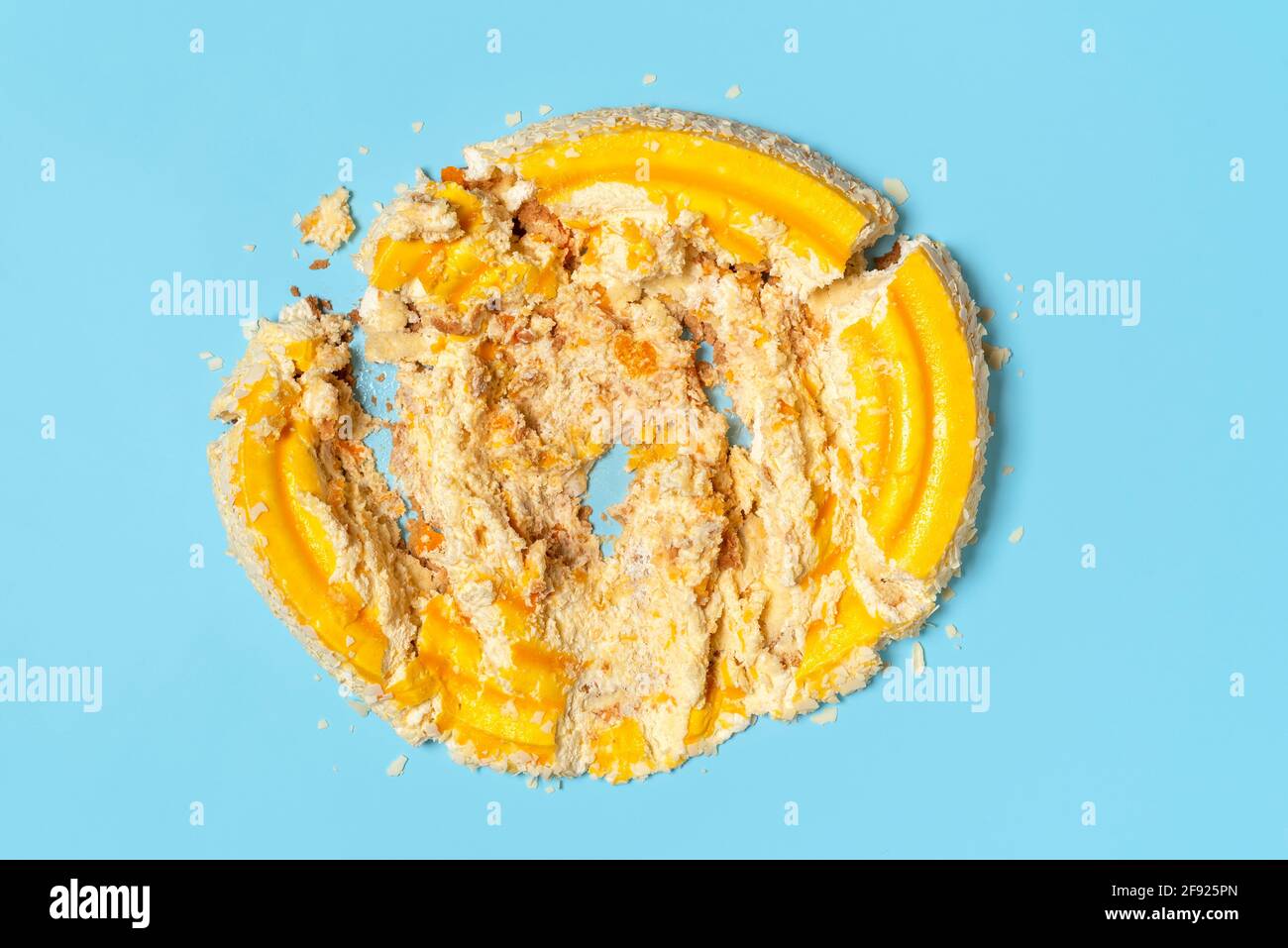 Destroyed Cake High Resolution Stock Photography and Images - Alamy