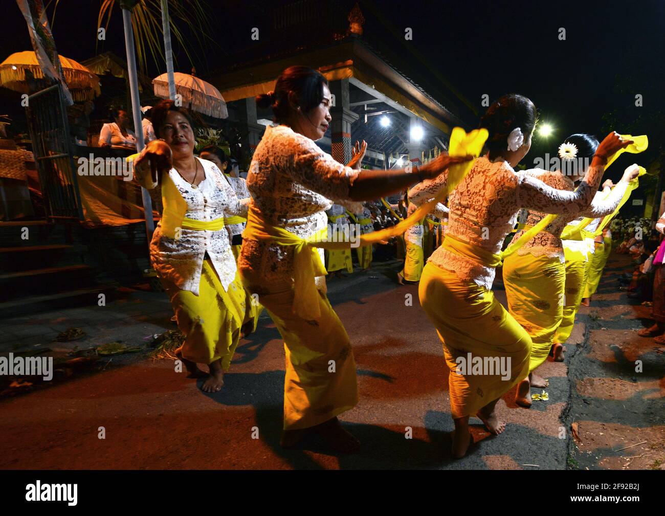 Balinese women dancing during a festival in Ubud, Bali, Indonesia Stock ...