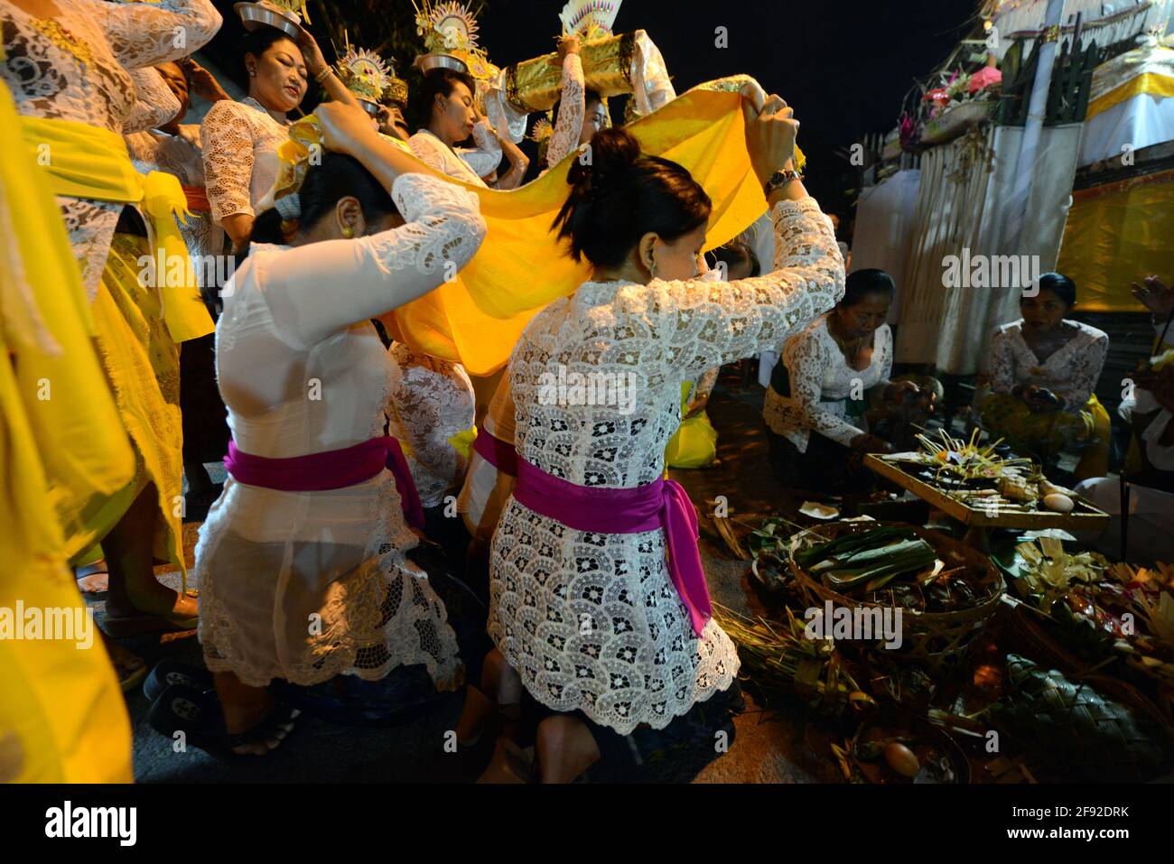 A traditional Balinese Hindu ceremony in Ubud, Bali, Indonesia Stock ...