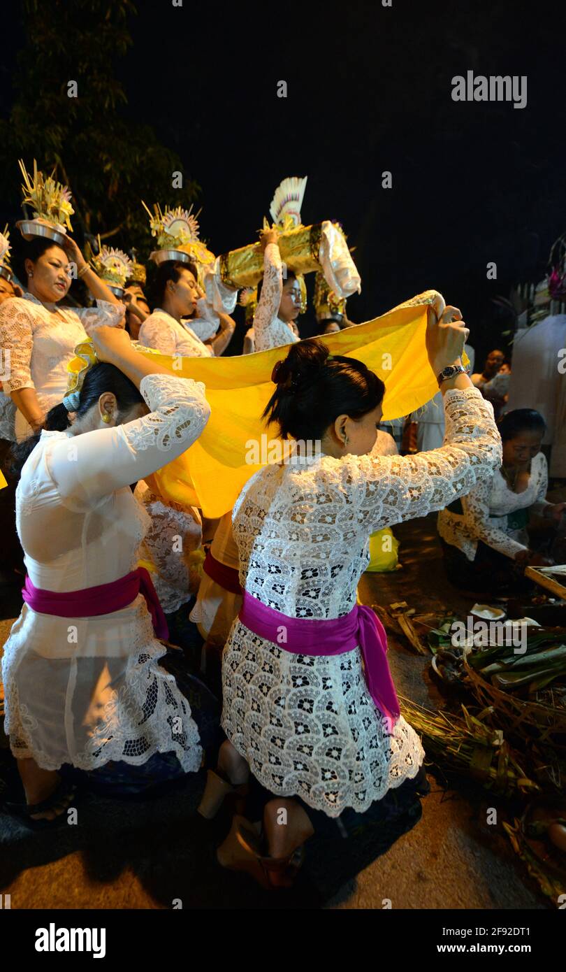 A traditional Balinese Hindu ceremony in Ubud, Bali, Indonesia Stock ...
