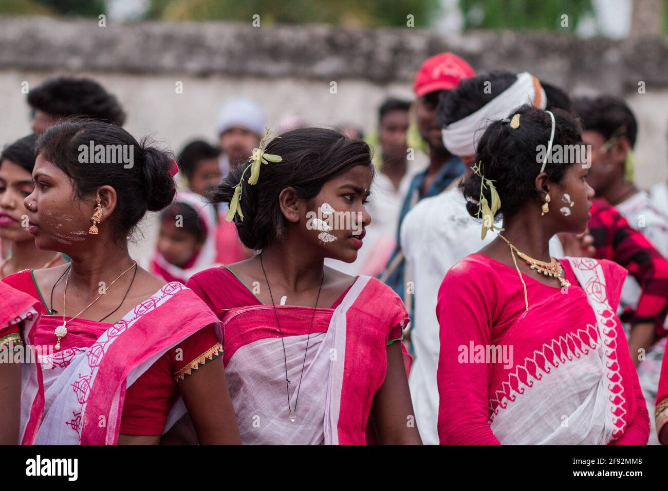 Sarhul festival celebrated amidst Covid-19 pandemic by tribes in ...