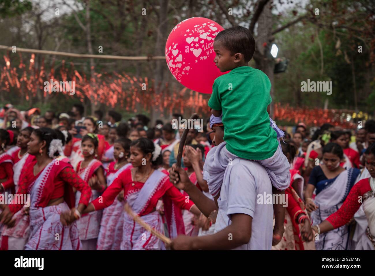 Sarhul festival celebrated amidst Covid-19 pandemic by tribes in ...