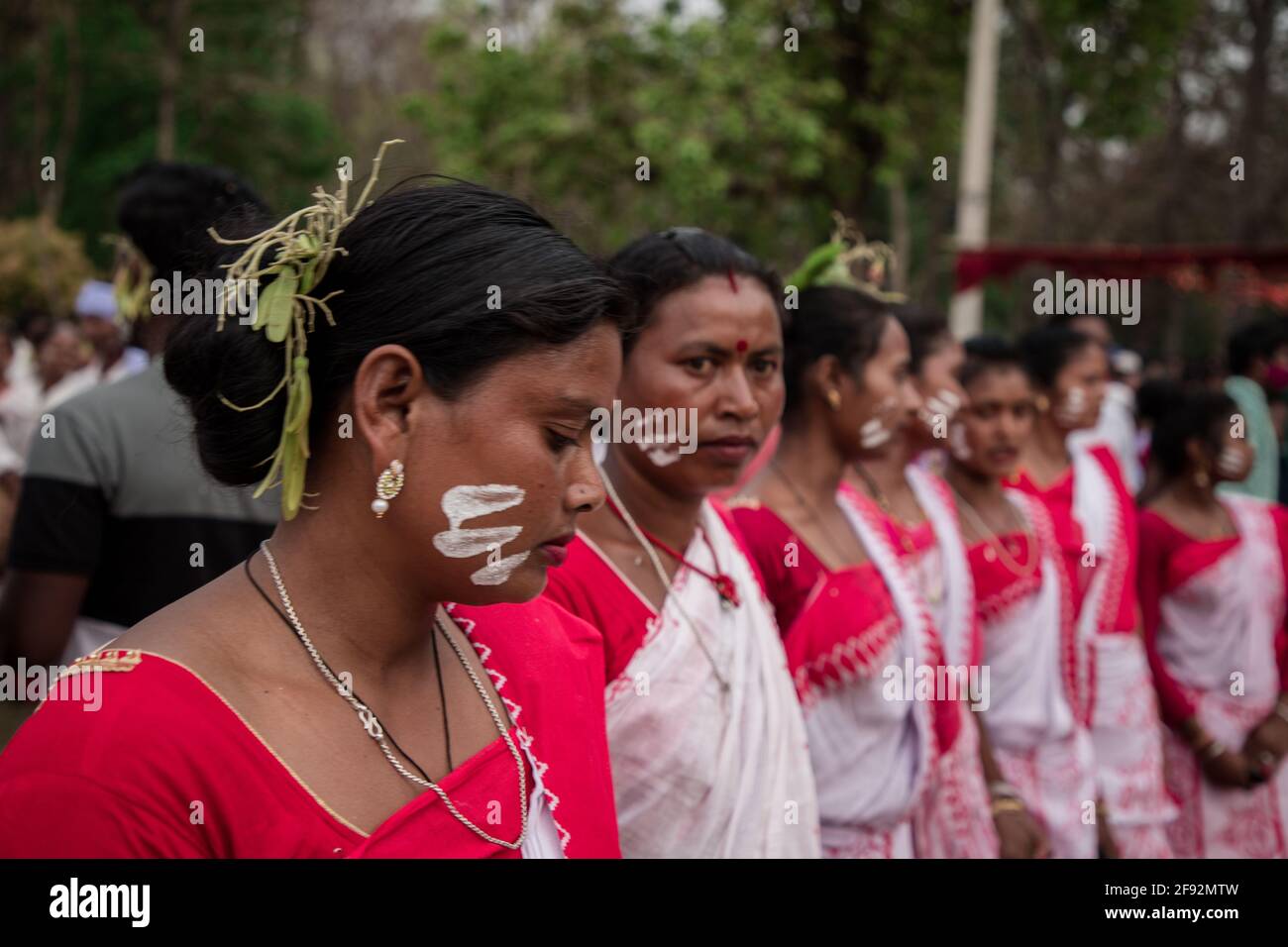 Sarhul festival celebrated amidst Covid-19 pandemic by tribes in ...