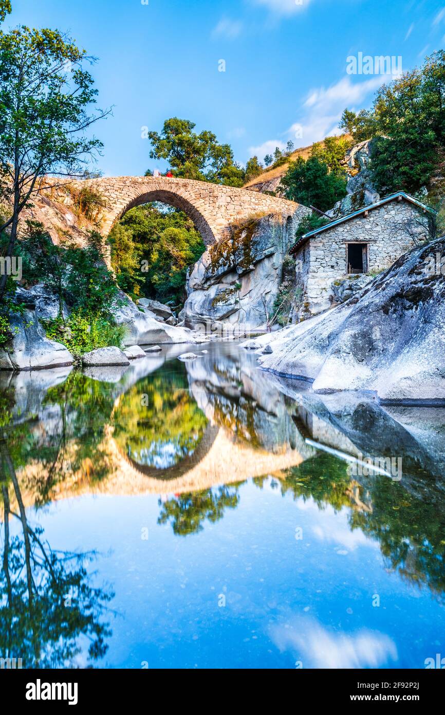 Moviebridge hi-res stock photography and images - Alamy