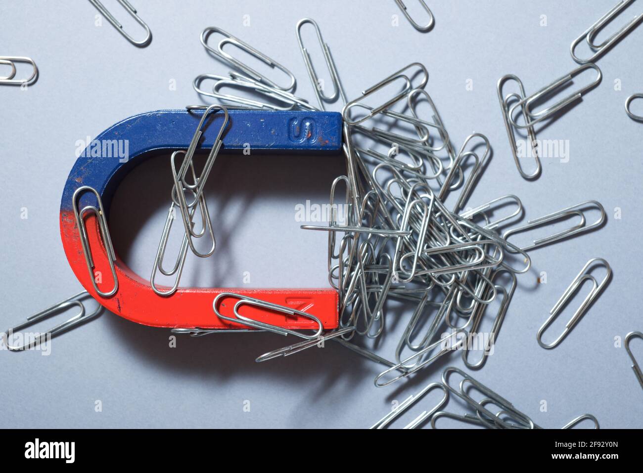 Magnetic field of a u magnet hi-res stock photography and images - Alamy