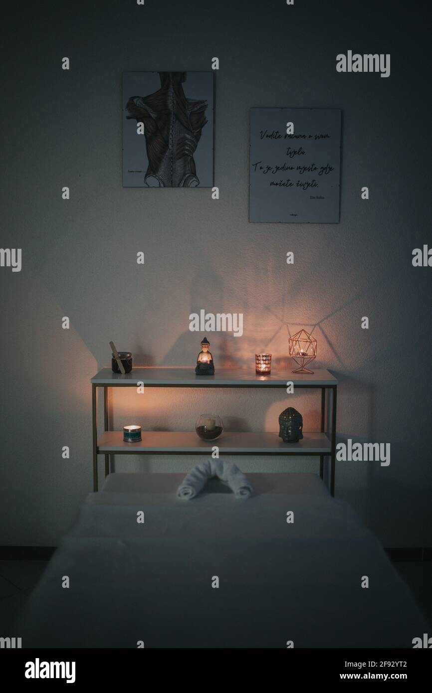 Interior of a Thai SPA room Stock Photo - Alamy
