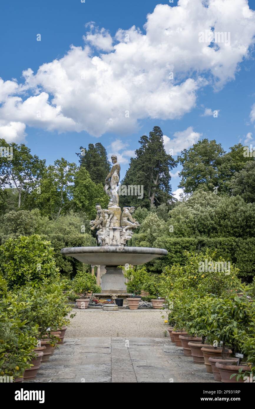 Fountain of Ocean by Giambologna in Boboli Gardens, Florence, Italy ...
