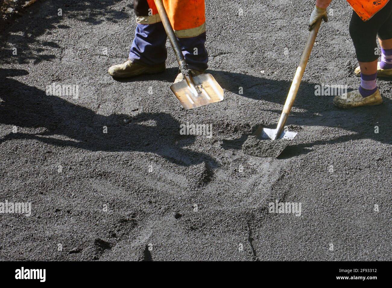 Asphalt rakes hi-res stock photography and images - Alamy