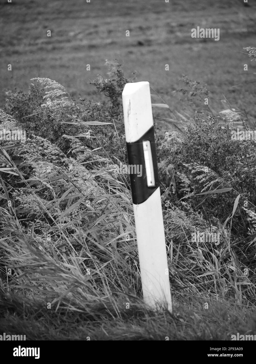 Safety delineator hi-res stock photography and images - Alamy