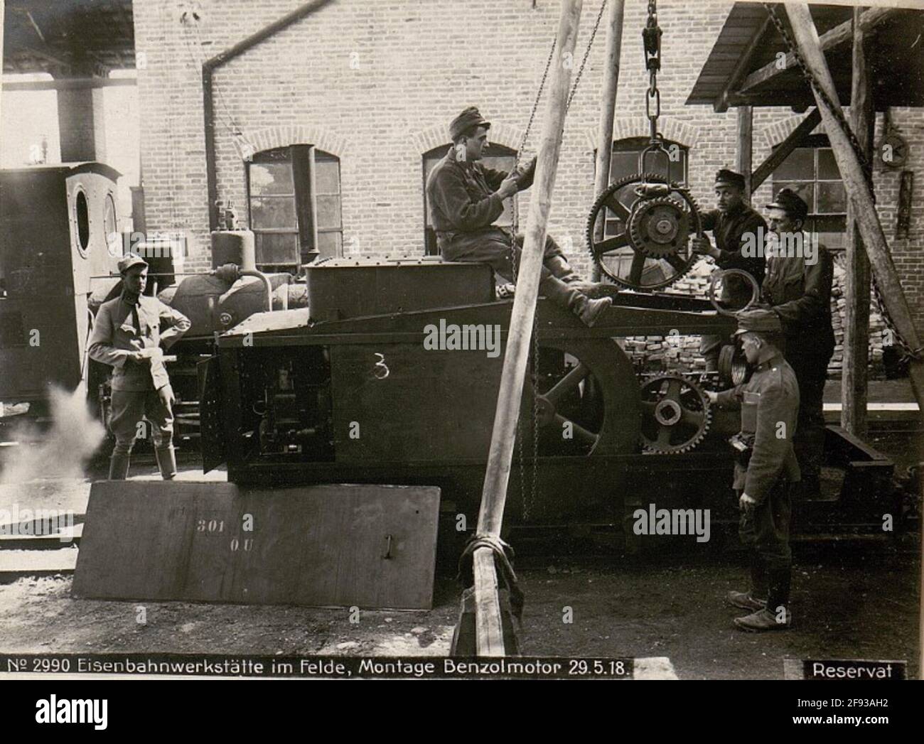 Railway workshop in the field, assembly benzene motor 29.5.1918 in a ...