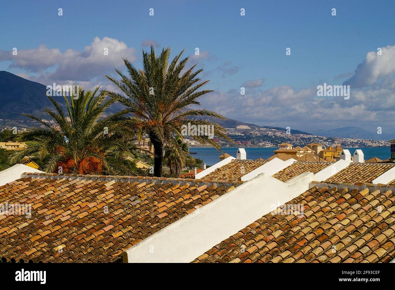 Spanish roof tiles hi-res stock photography and images - Alamy