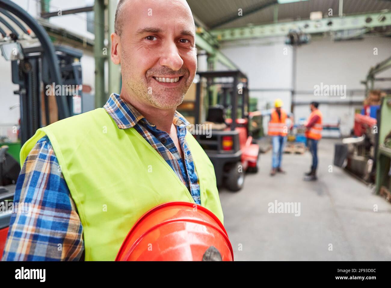 Skilled staff hi-res stock photography and images - Alamy