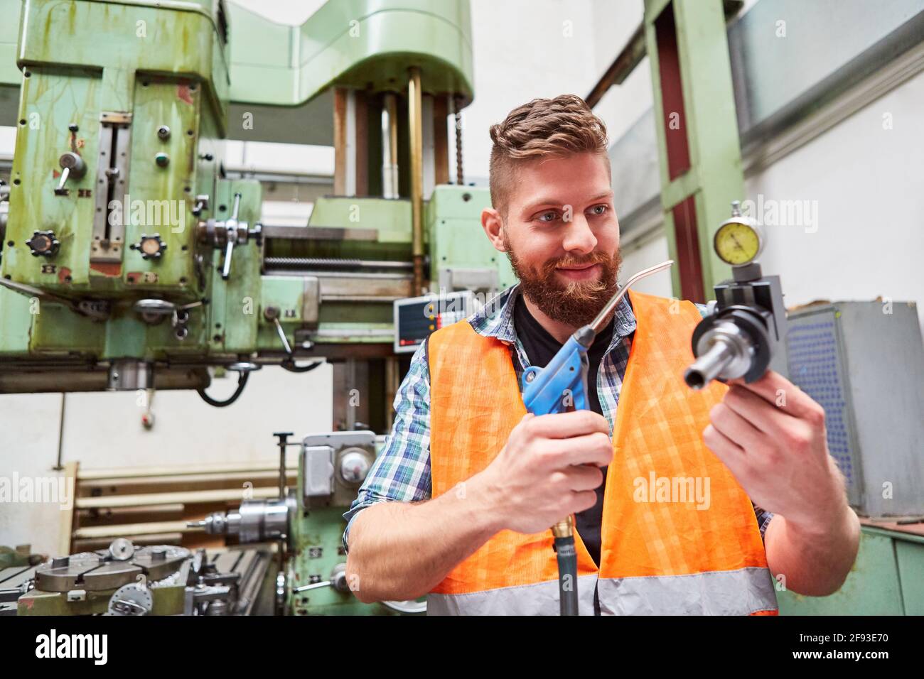 Centering tool hi-res stock photography and images - Alamy