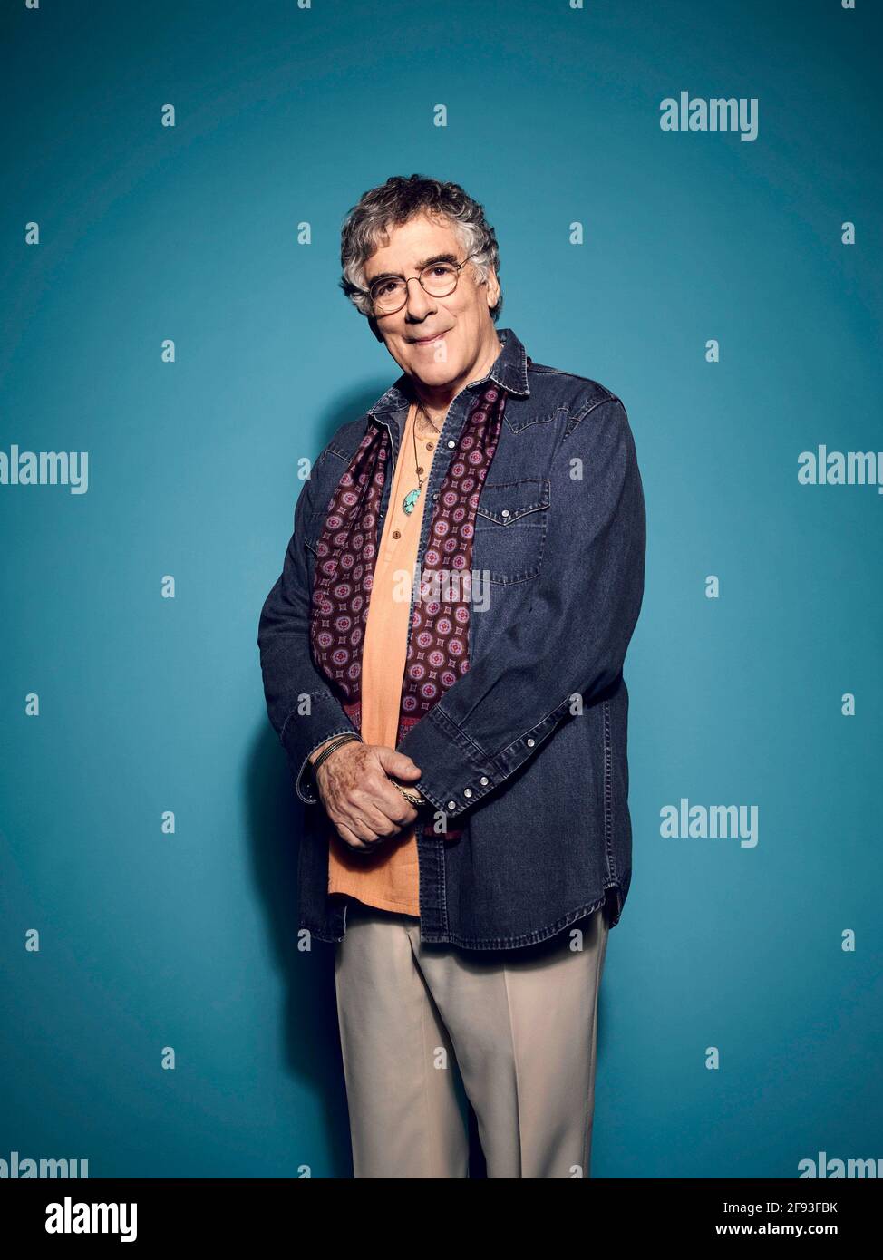 ELLIOTT GOULD in MULANEY (2014), directed by ANDY ACKERMAN. Credit ...