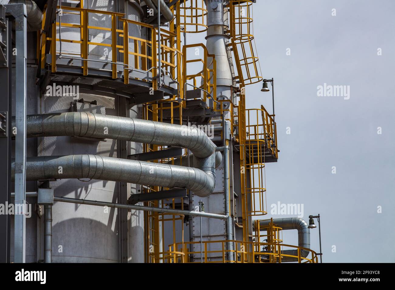 Distillation tower piping distillation tower hi-res stock photography ...