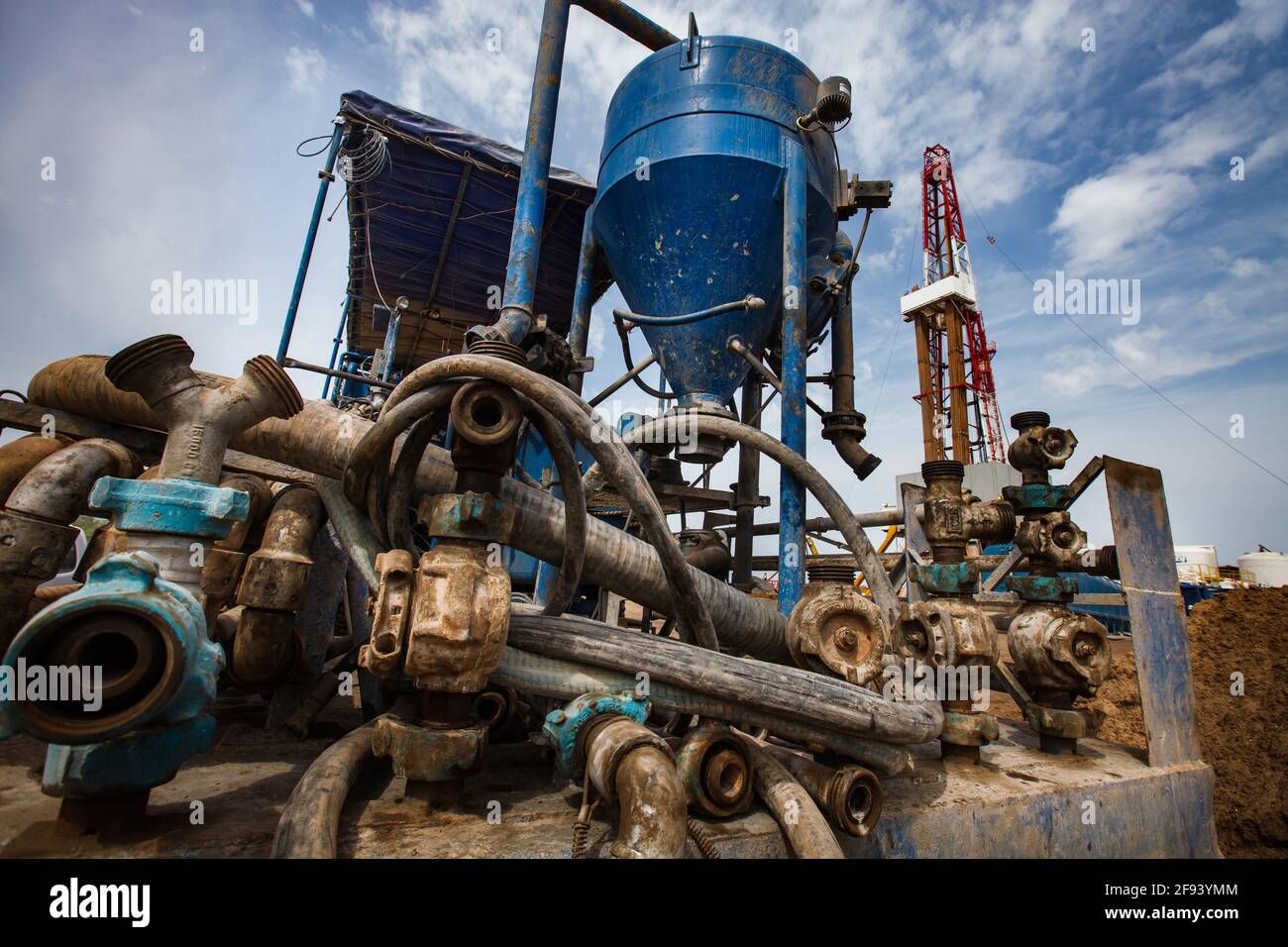 Oil rig complex hi-res stock photography and images - Alamy
